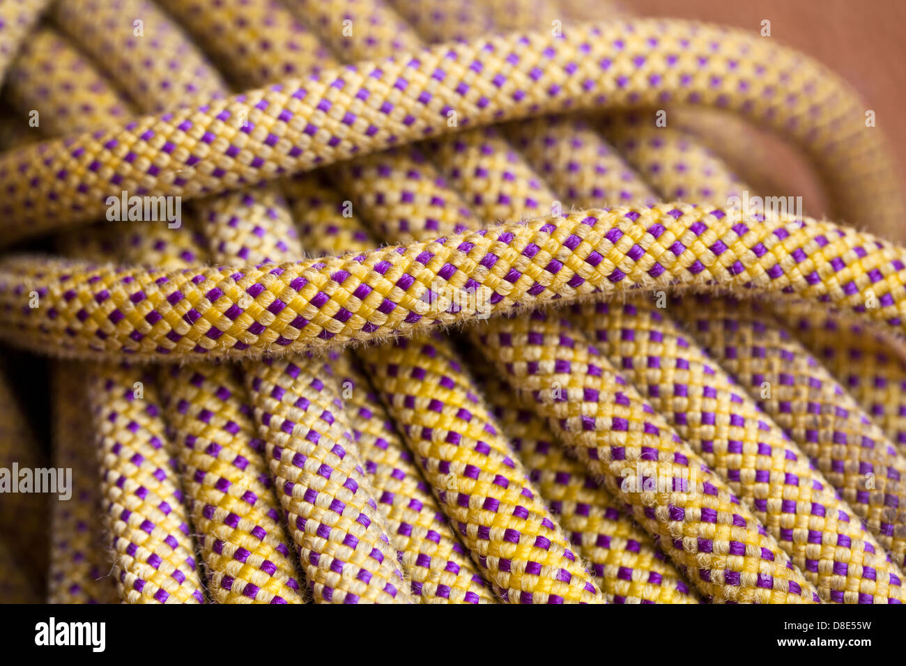 Climbing up the rope hi-res stock photography and images - Alamy