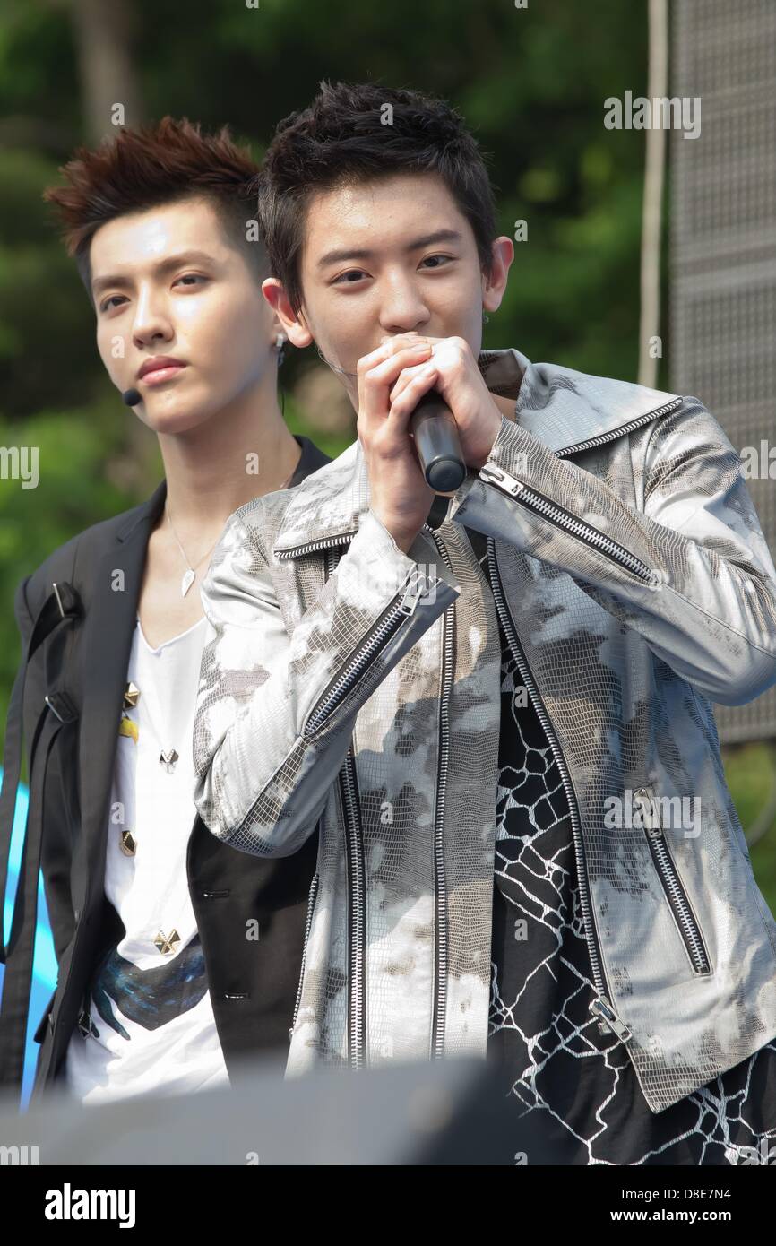 Boy group EXO at Kyungbock Family Festival in Seoul, South Korea on ...