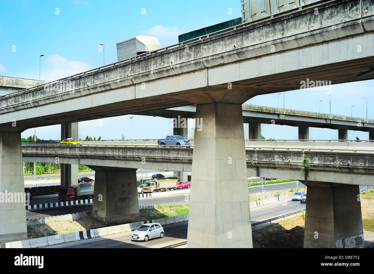 Cars on a urban flyover in Bangkok, Thailand Stock Photo - Alamy