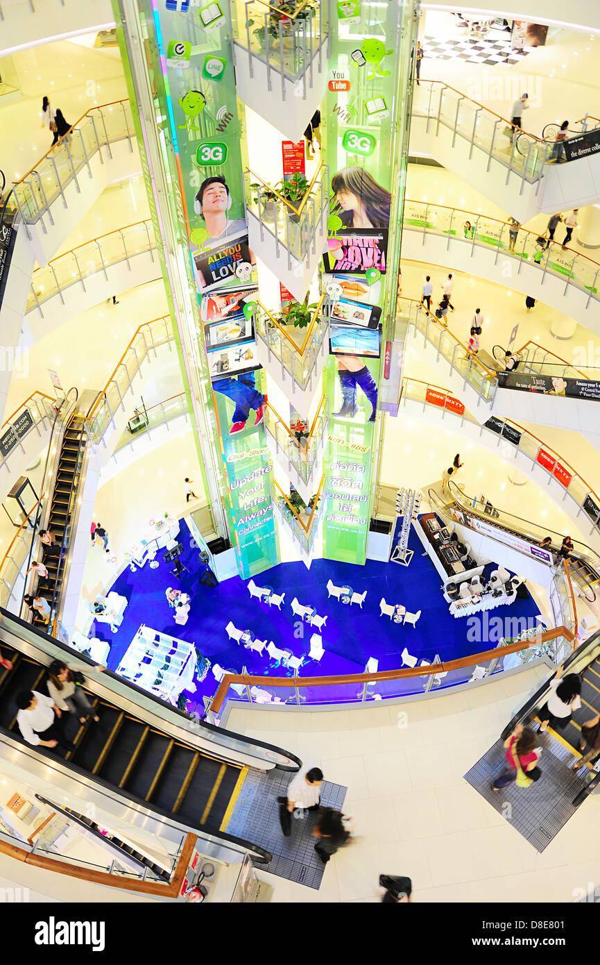 Central world bangkok hi-res stock photography and images - Alamy