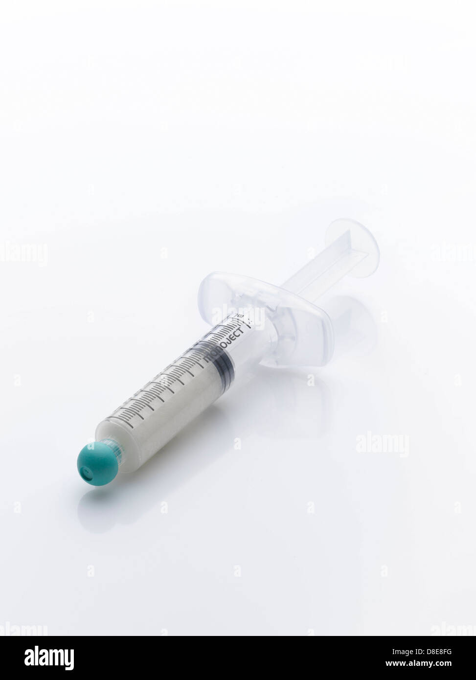 Single use syringe hi-res stock photography and images - Alamy