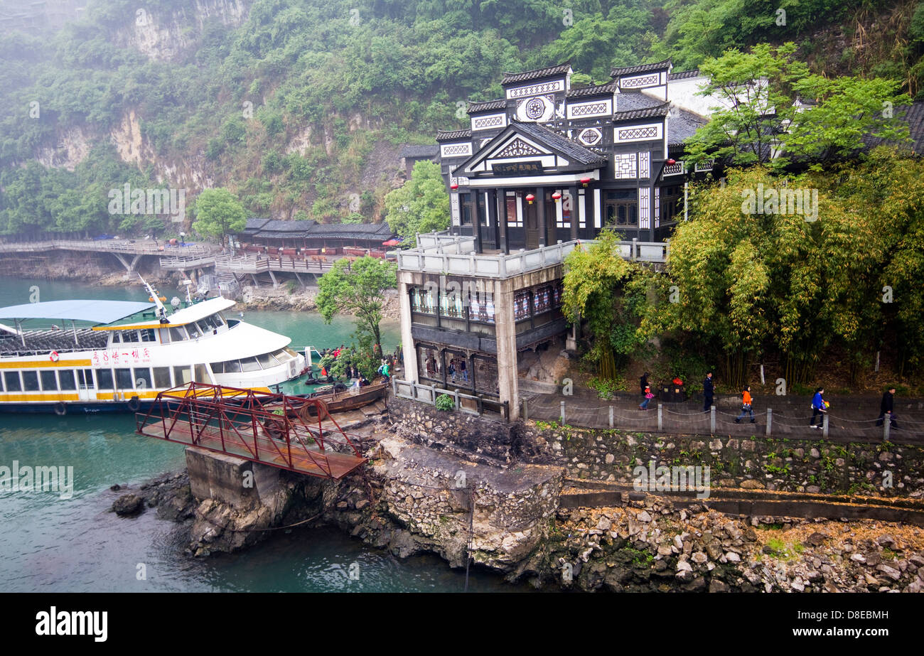 Tribes of the Three Gorges tour, Xiling, China Stock Photo - Alamy