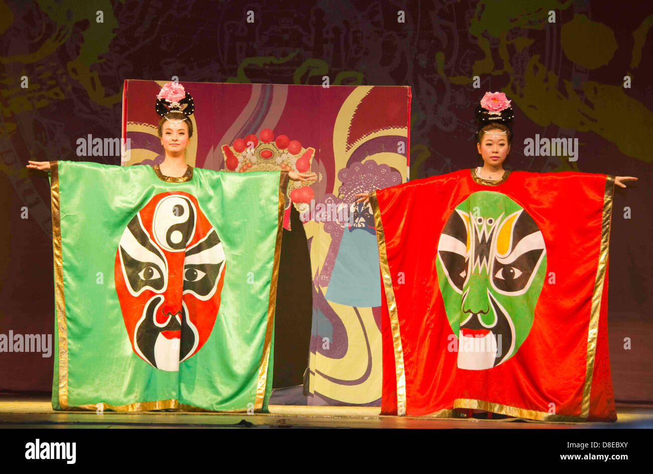 Face changing show, Chengdu, Sichuan Province, China Stock Photo - Alamy