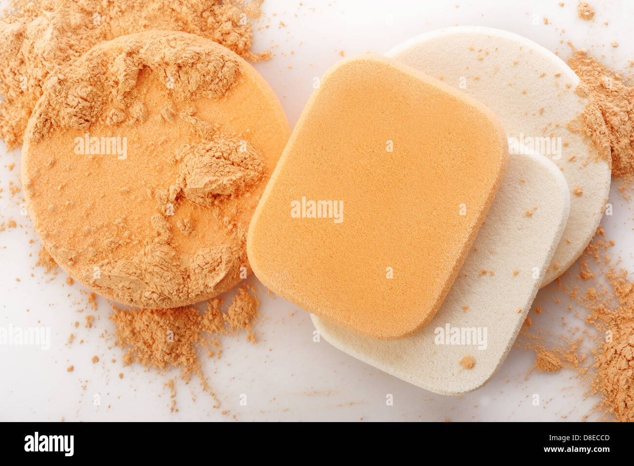 Sponge and powder hi-res stock photography and images - Alamy
