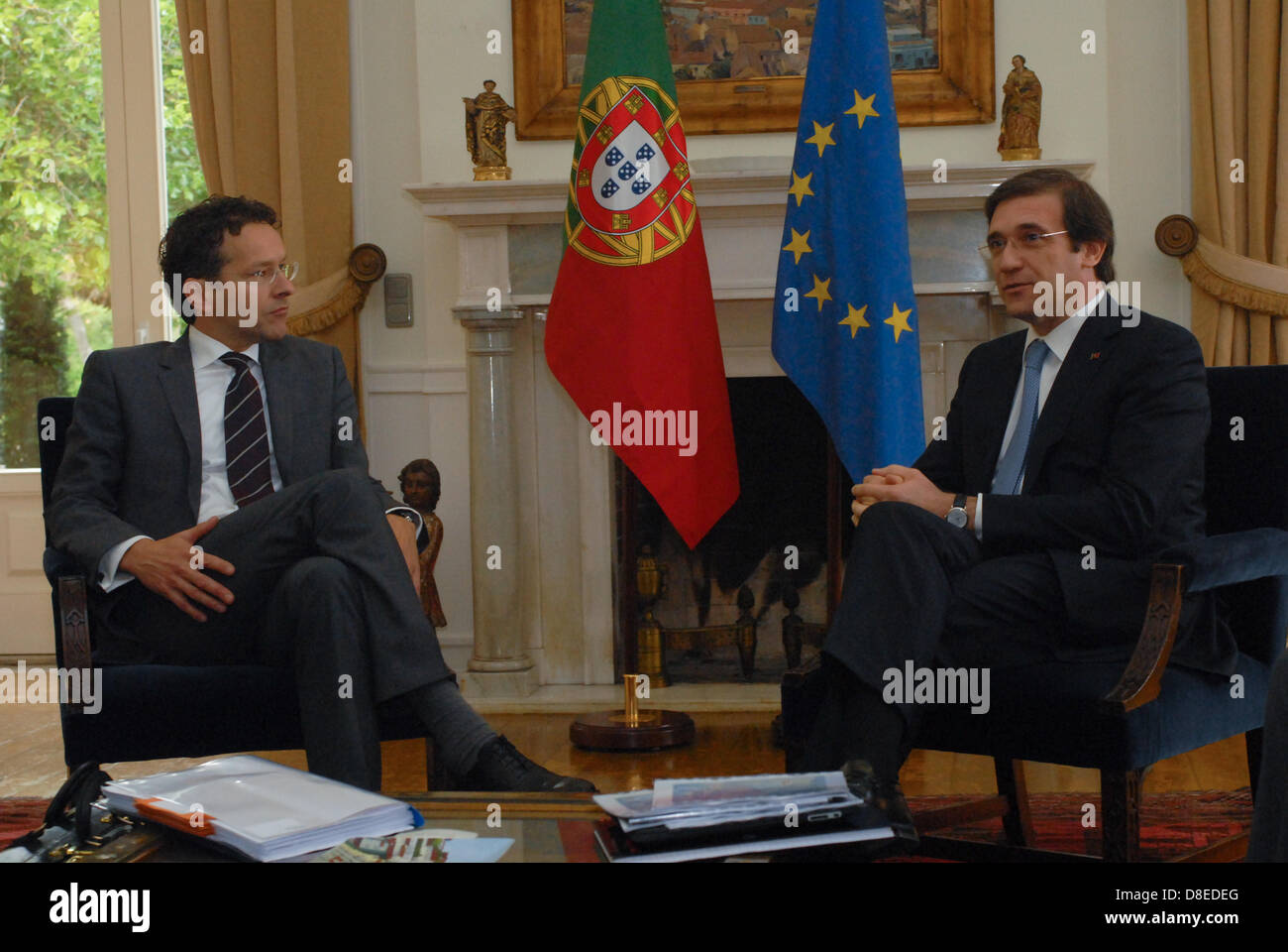 Eurogroup President, Jeroen Dijsselbloem (left) meeting with Portuguese ...