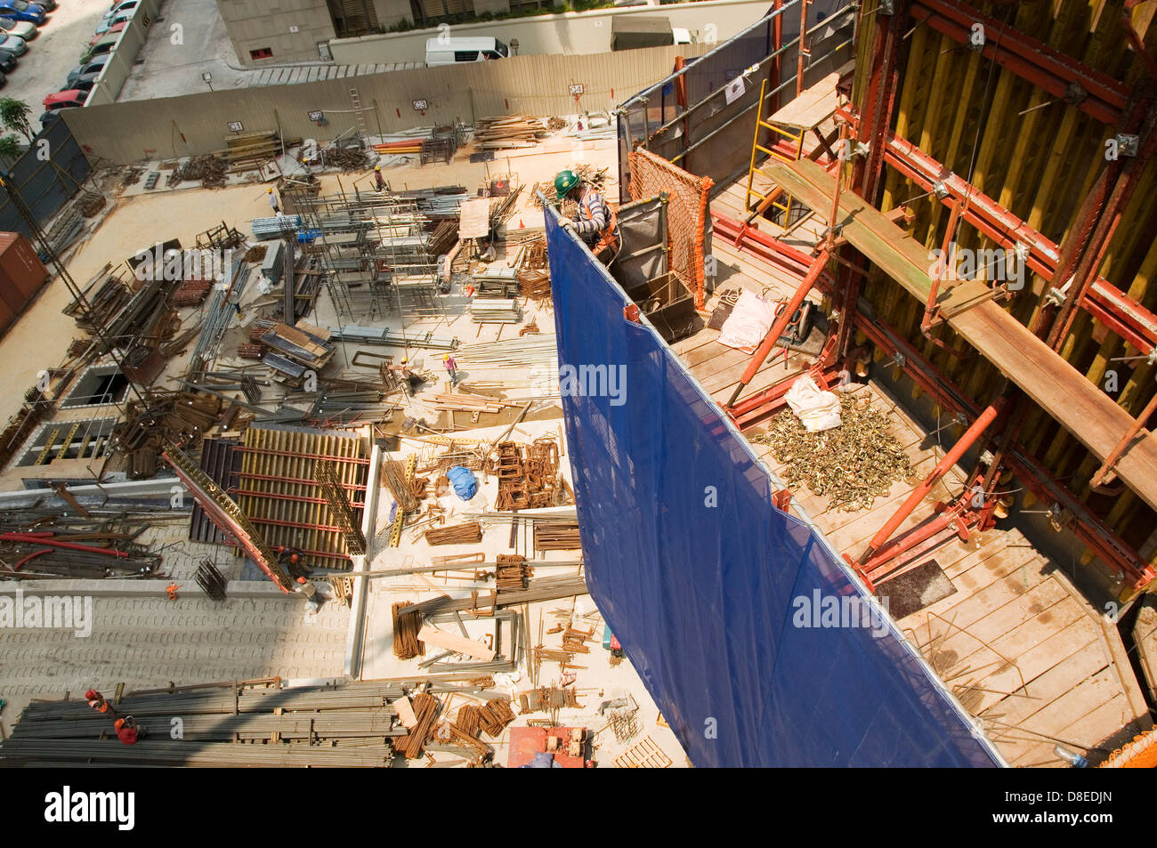 Tall crane from above hi-res stock photography and images - Alamy