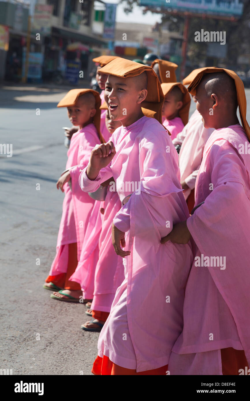Novice Nuns Stock Photos & Novice Nuns Stock Images - Alamy