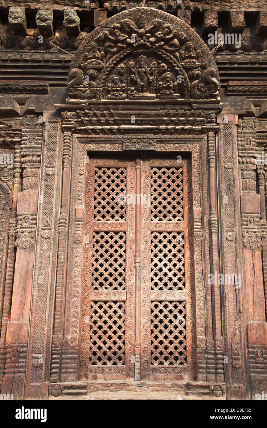 Nepal bhaktapur temple wood carving hi-res stock photography and images ...
