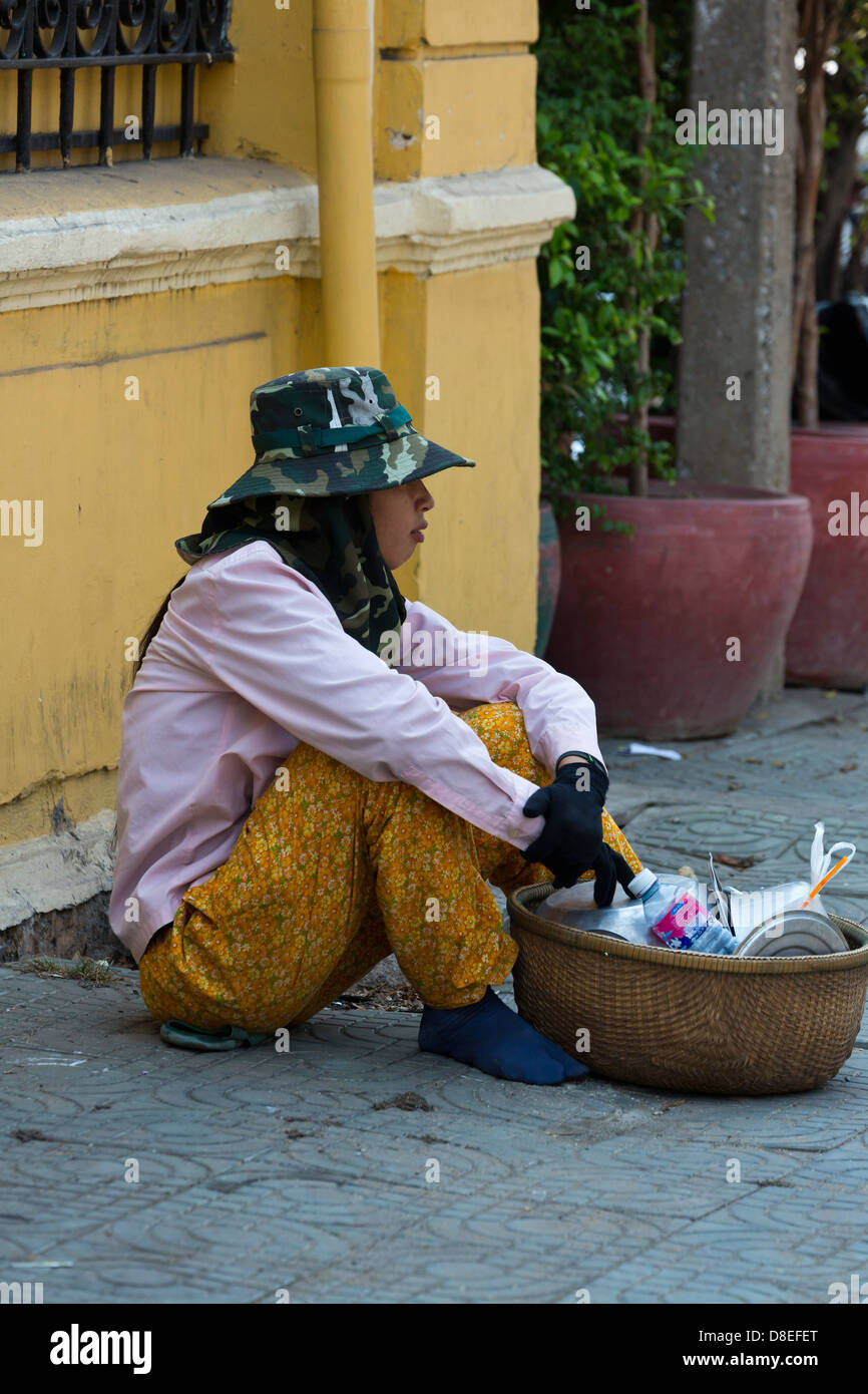 Woman in the Street in Phnom Penh, Cambodia Stock Photo - Alamy