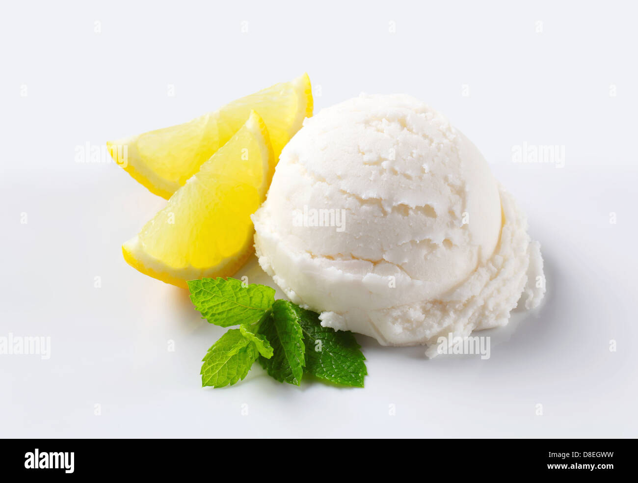 Scoop of lemon ice cream Stock Photo - Alamy
