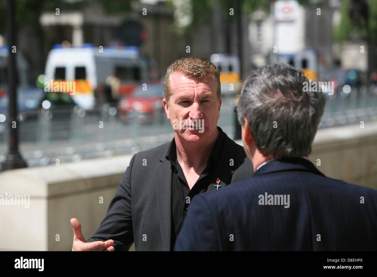 Muslim group london talking hi-res stock photography and images - Alamy