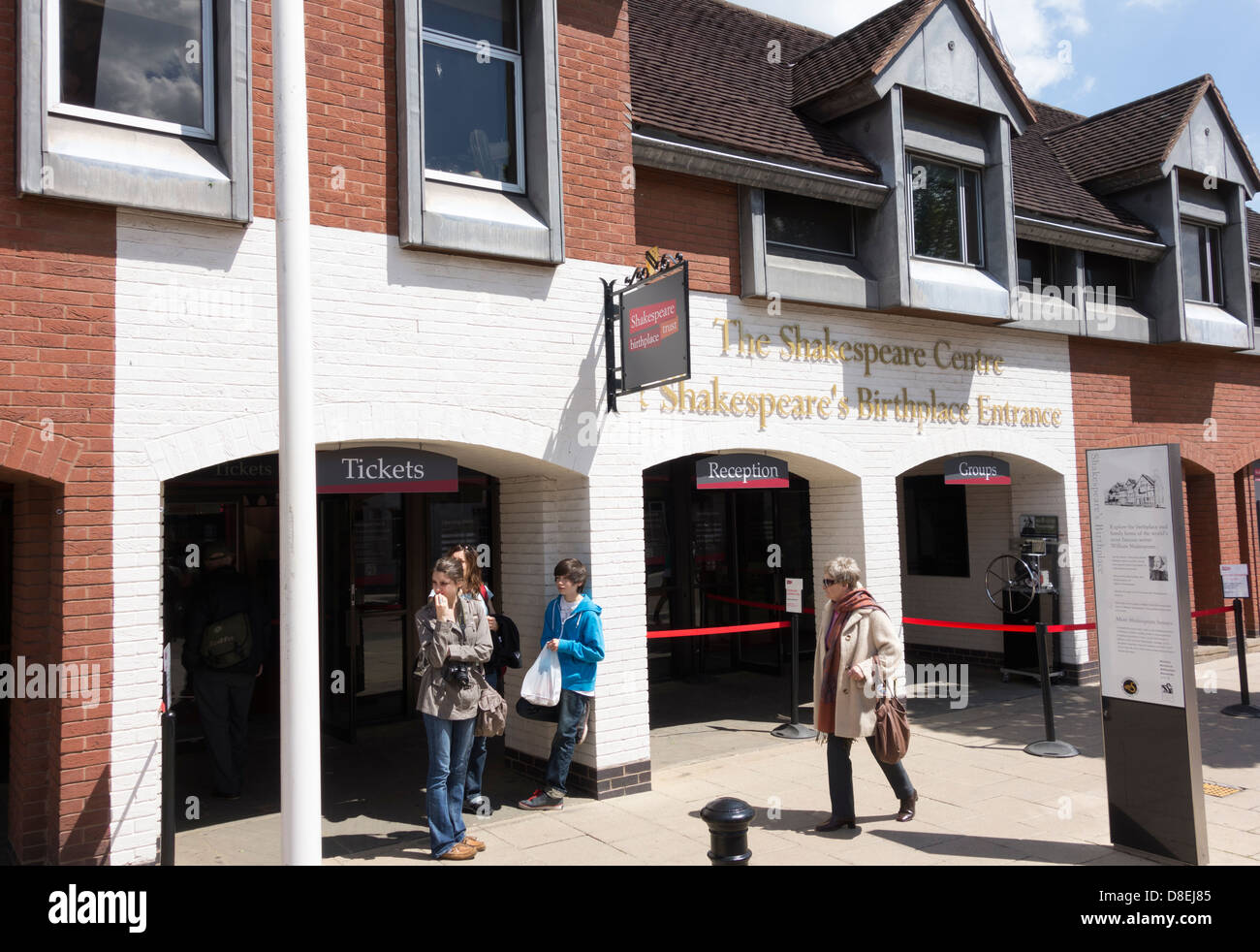 The Shakespeare Centre and entrance to Shakespeare's birthplace Stock ...