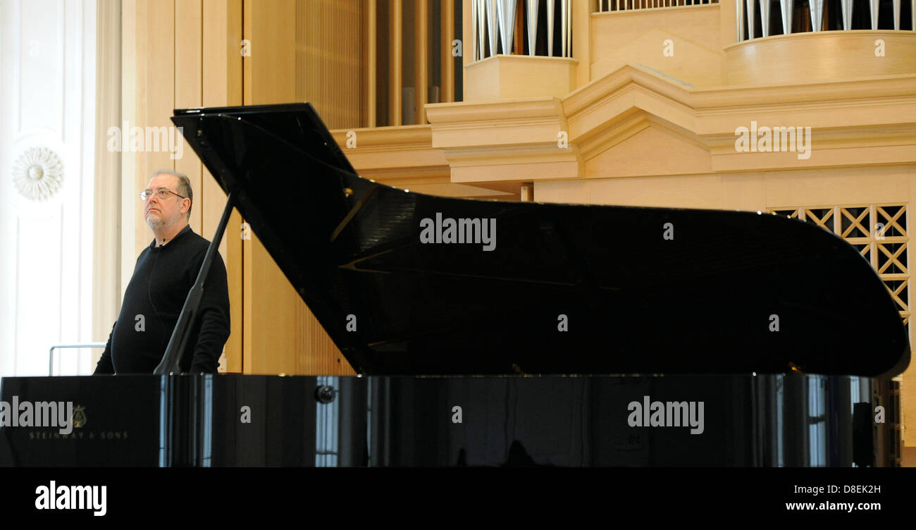 Garrick ohlsson hi-res stock photography and images - Alamy