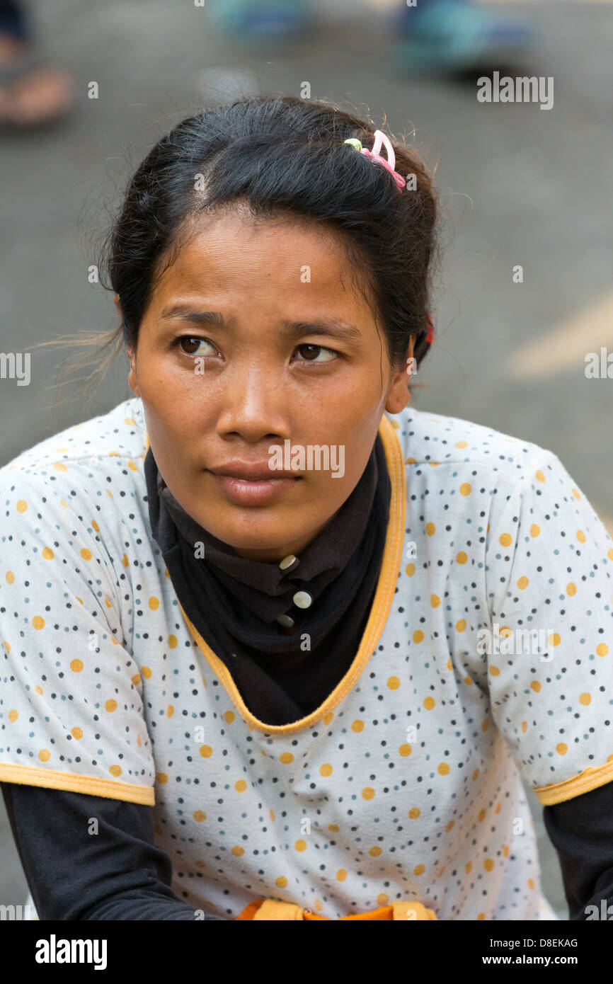 Portrait of a Market Woman in Phnom Penh, Cambodia Stock Photo - Alamy