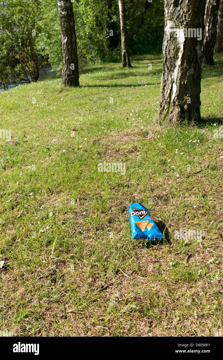 Empty crisp packet hi-res stock photography and images - Alamy