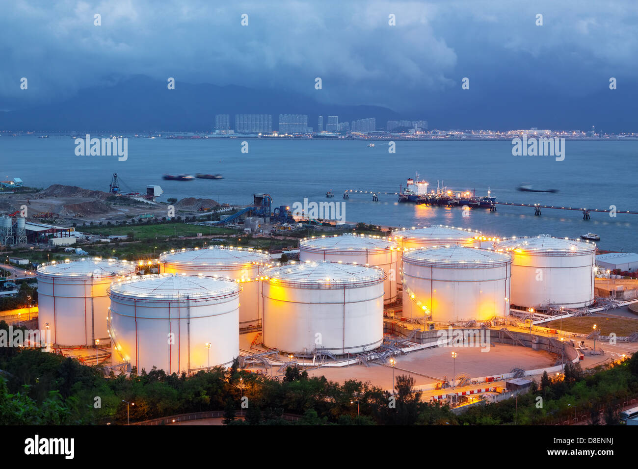 Oil storage tank with stairs hi-res stock photography and images - Alamy