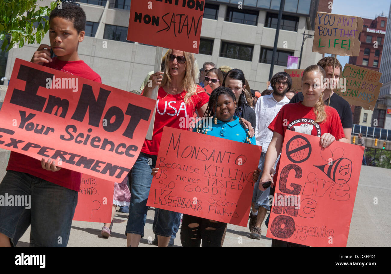 "March Against Monsanto" protests genetically modified foods Stock ...