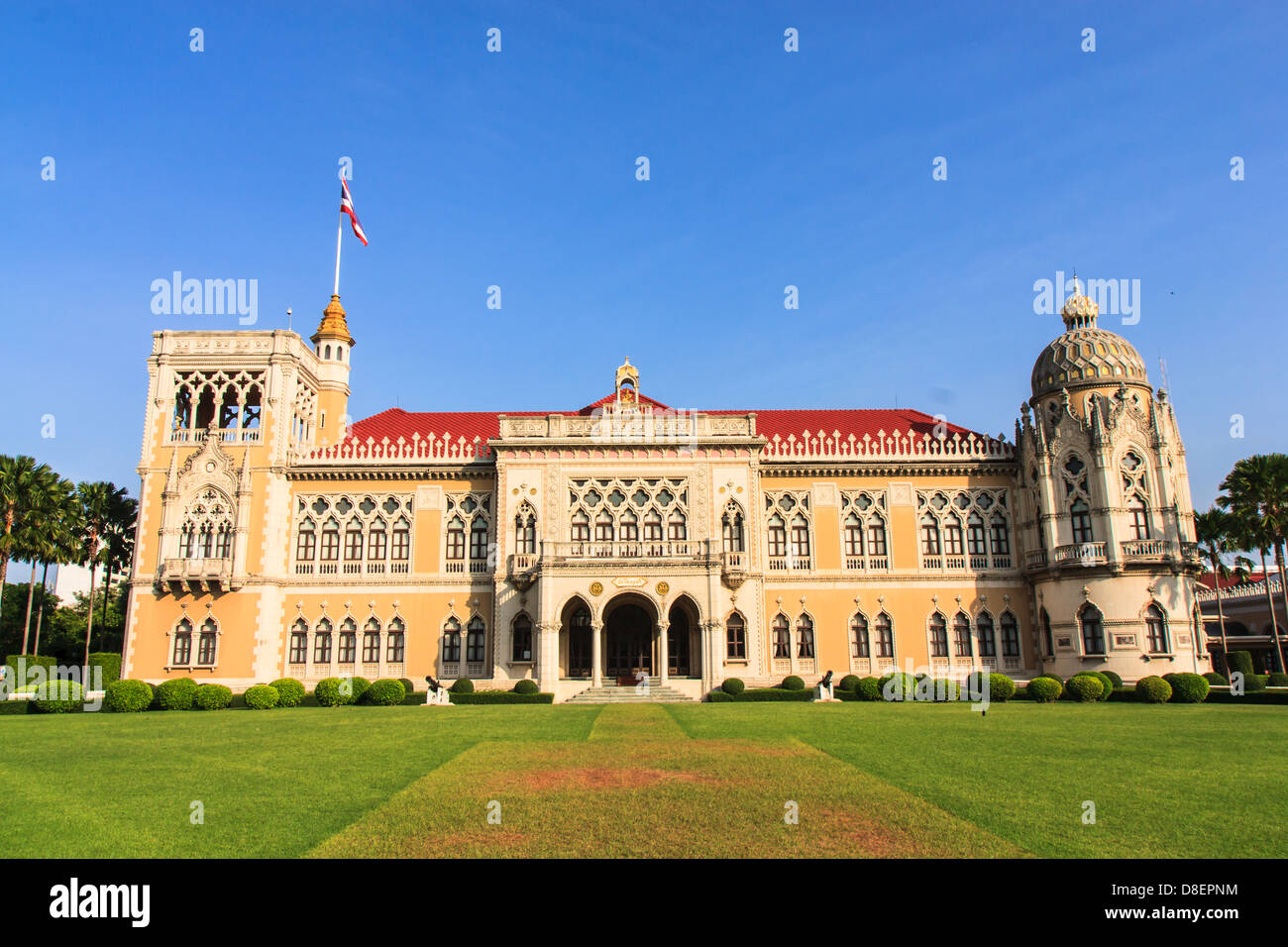 Government house building bangkok hi-res stock photography and images ...