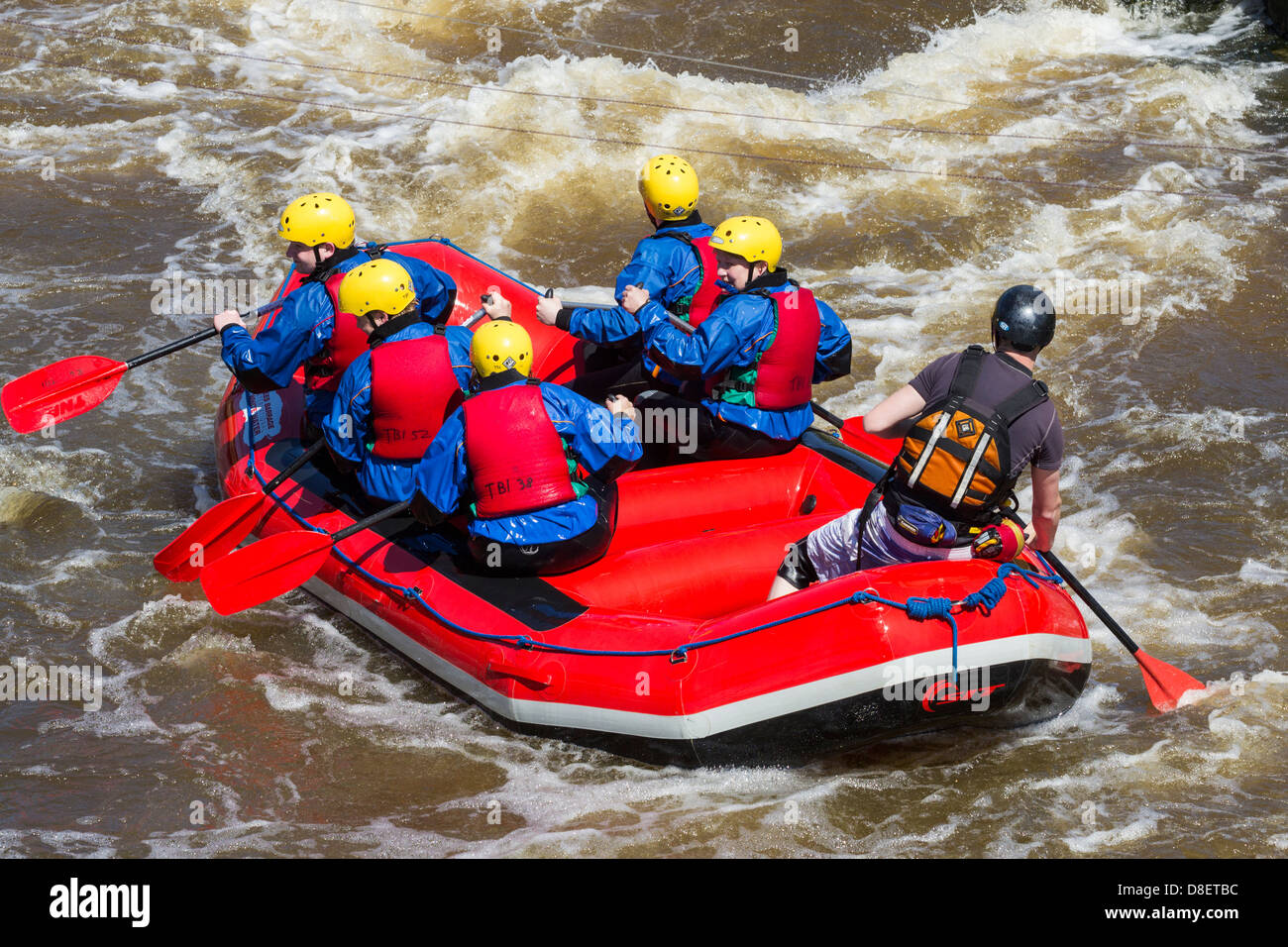 Tees barrage white water rafting hi-res stock photography and images ...