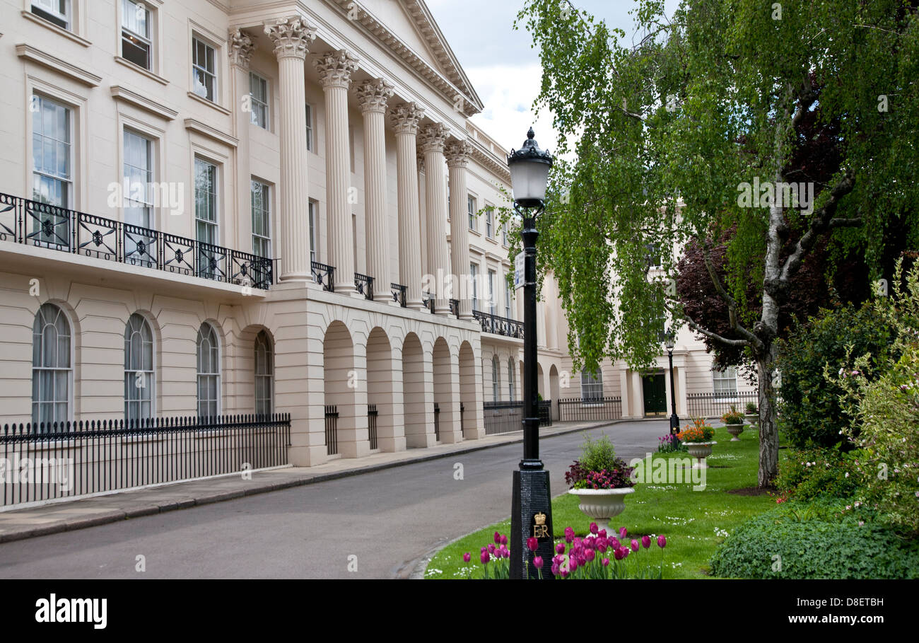 Terrace london hi-res stock photography and images - Alamy