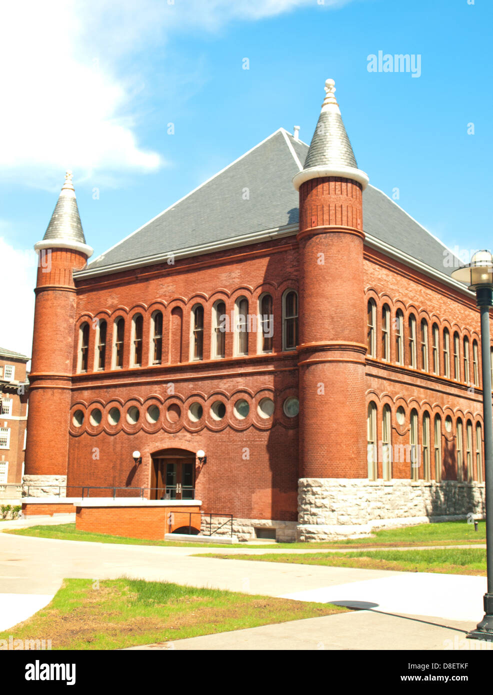 Tolley Building on the Syracuse University campus in Syracuse, New York ...