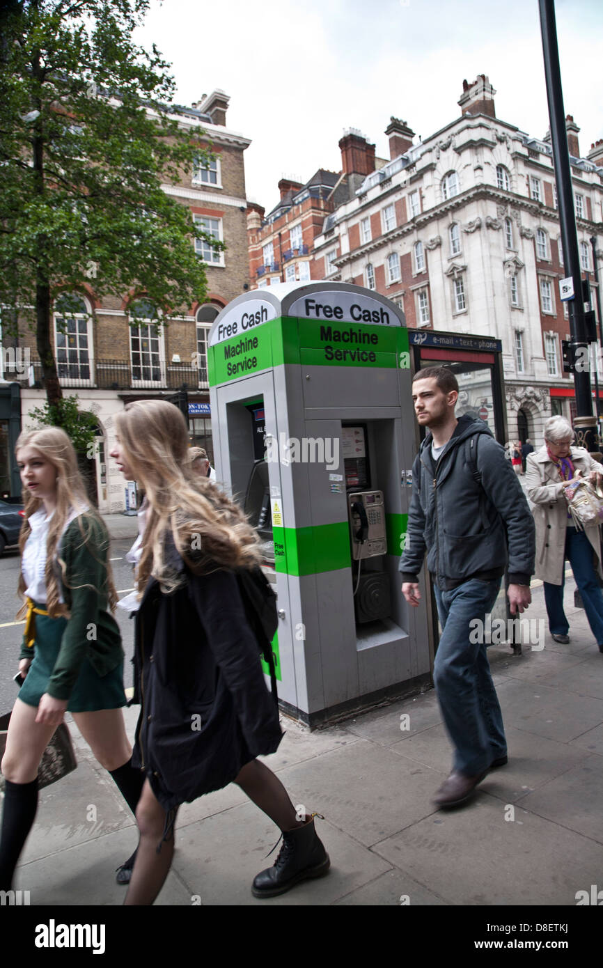 Pretty london girls hi-res stock photography and images - Alamy