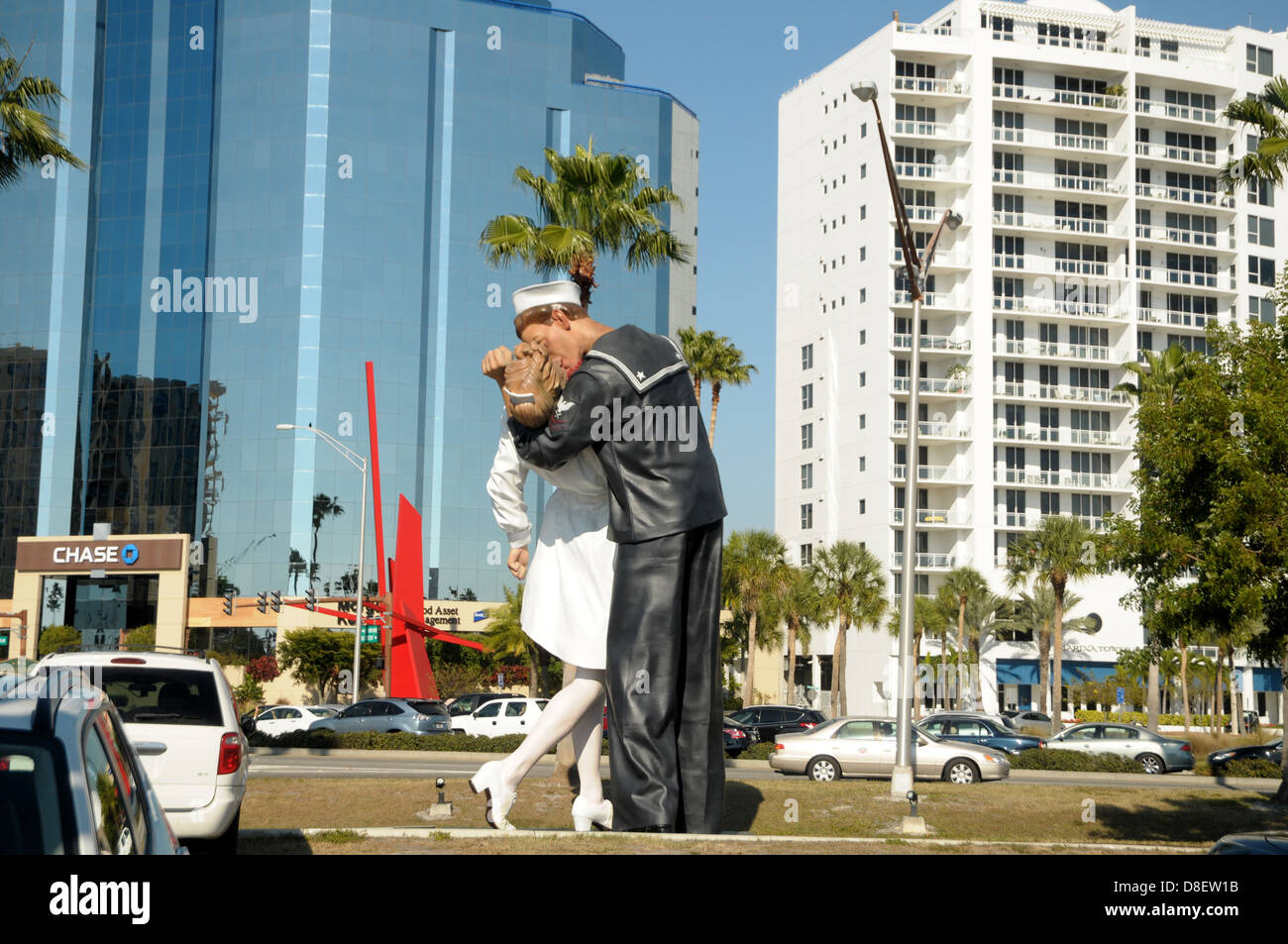 A statue shows a sailor kissing a woman, replicating the WW II photo ...