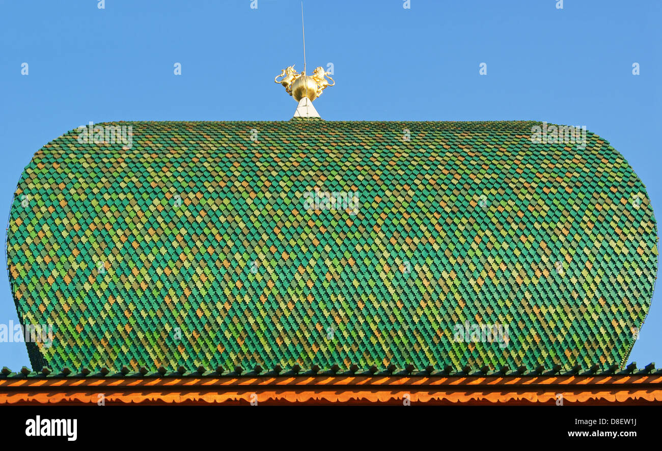 Tiles slope hi-res stock photography and images - Alamy