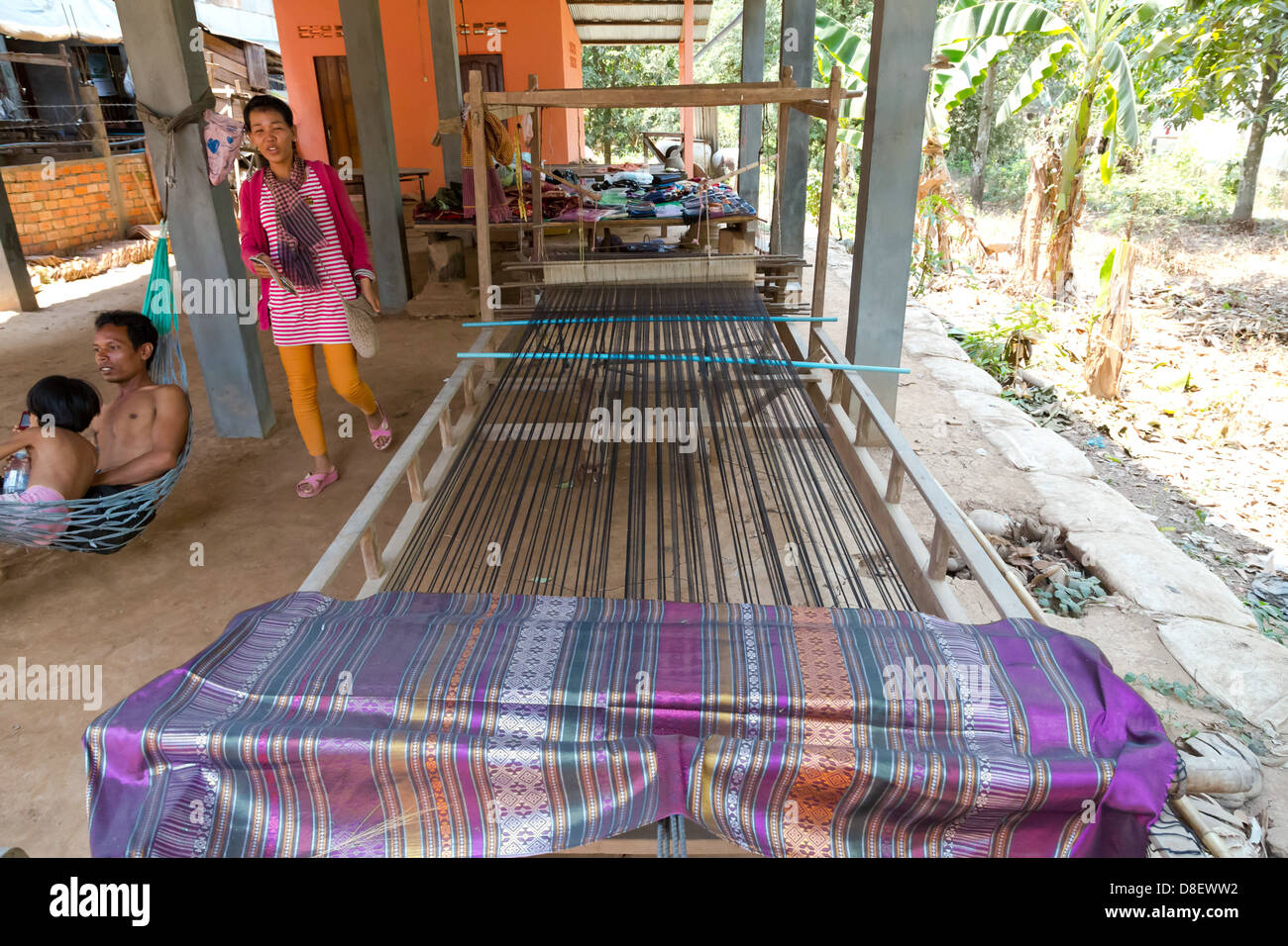 Weaving Loom on Silk Island (Koh Dach) in Phnom Penh, Cambodia Stock ...