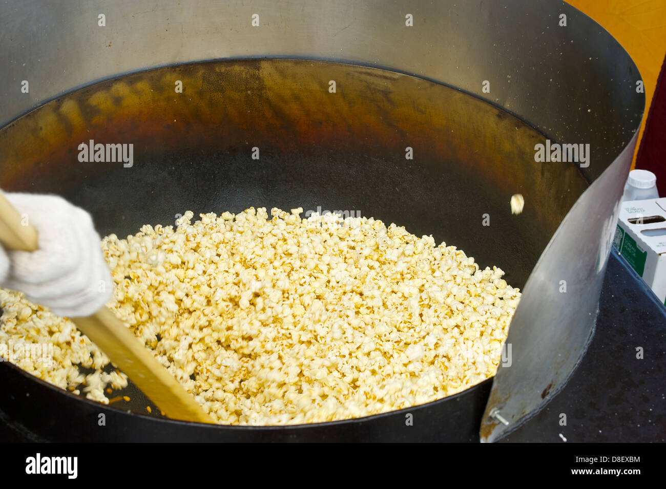 Kettle corn hi-res stock photography and images - Alamy