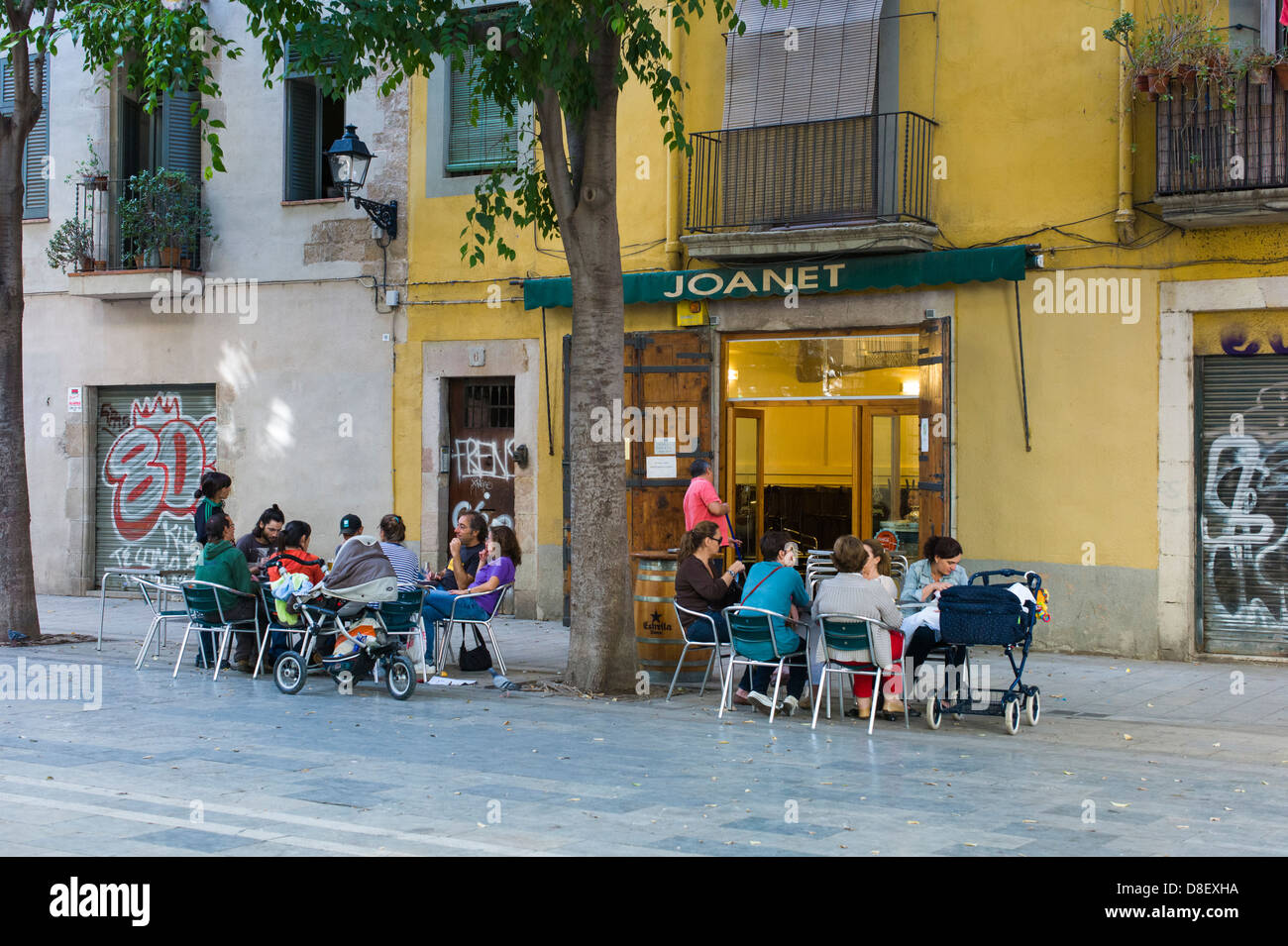 Cafe in the old town Barcelona Spain Stock Photo - Alamy