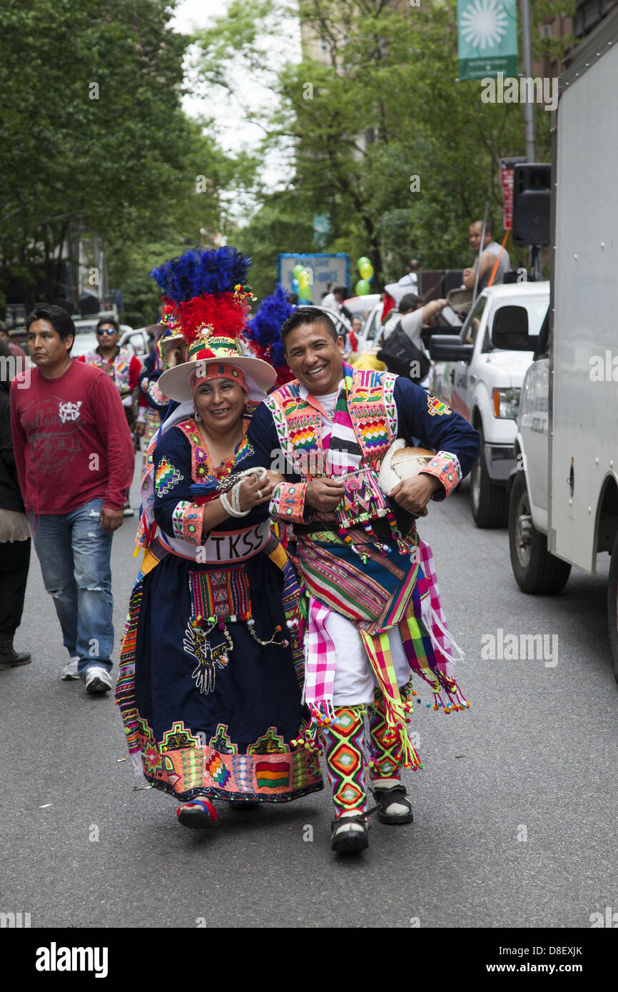 Peruvian parade usa hi-res stock photography and images - Alamy