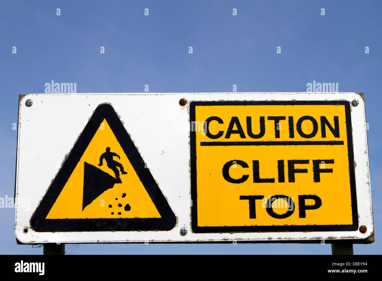 Dangerous cliff warning sign hi-res stock photography and images - Alamy