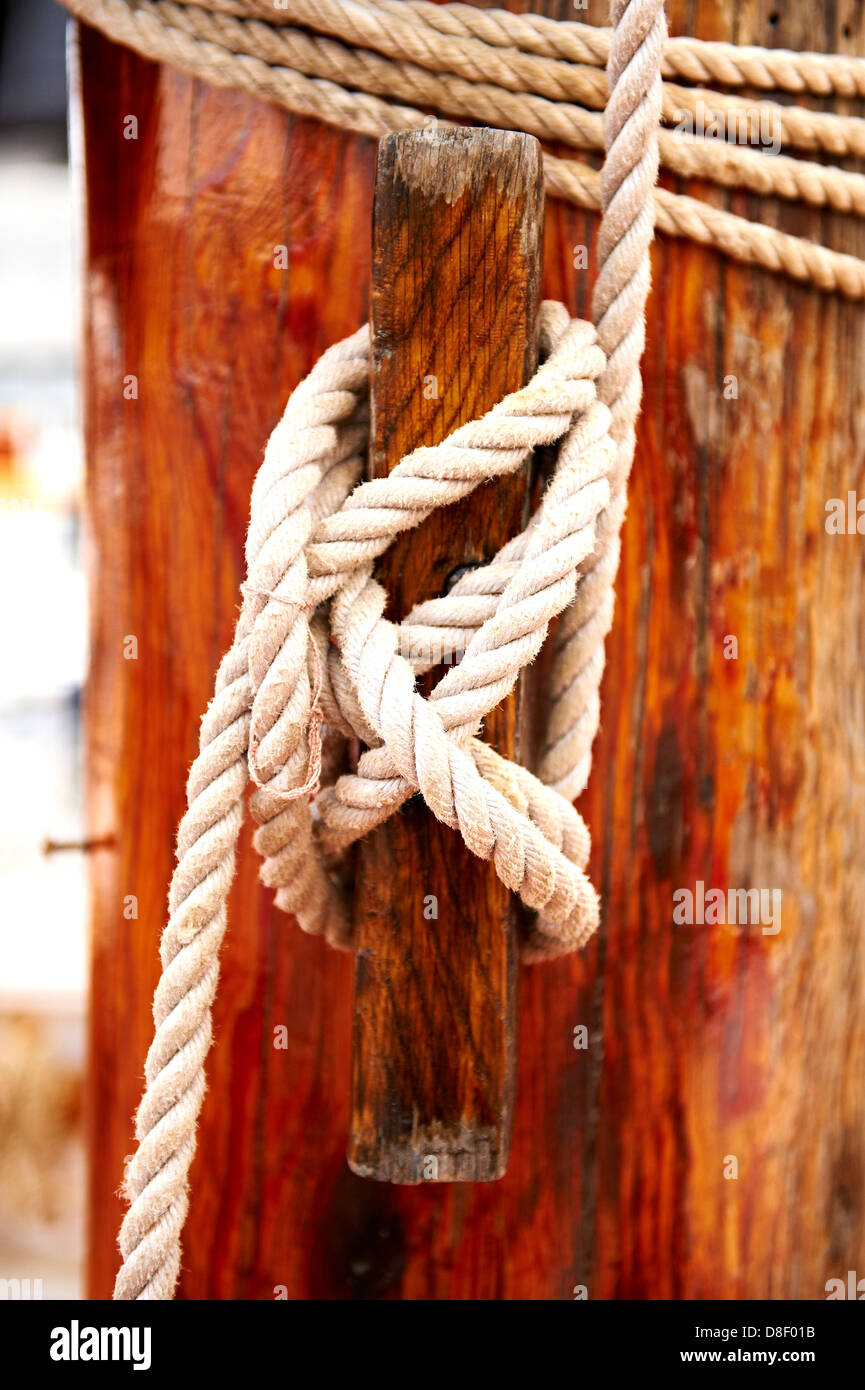 Detail of old sailing ship in harbour Stock Photo - Alamy