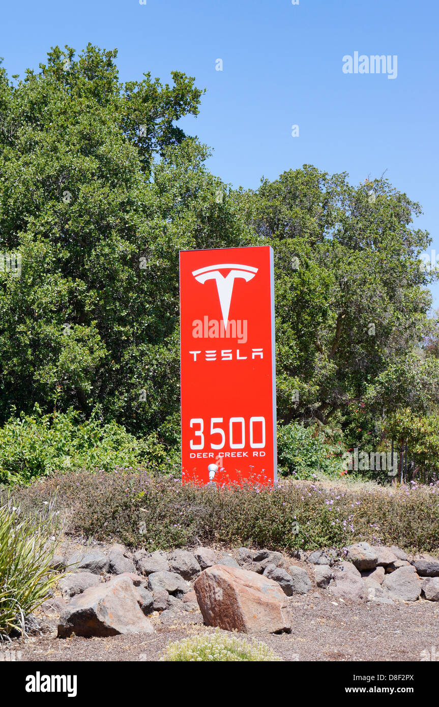 Tesla Motors Sign Stock Photo - Alamy