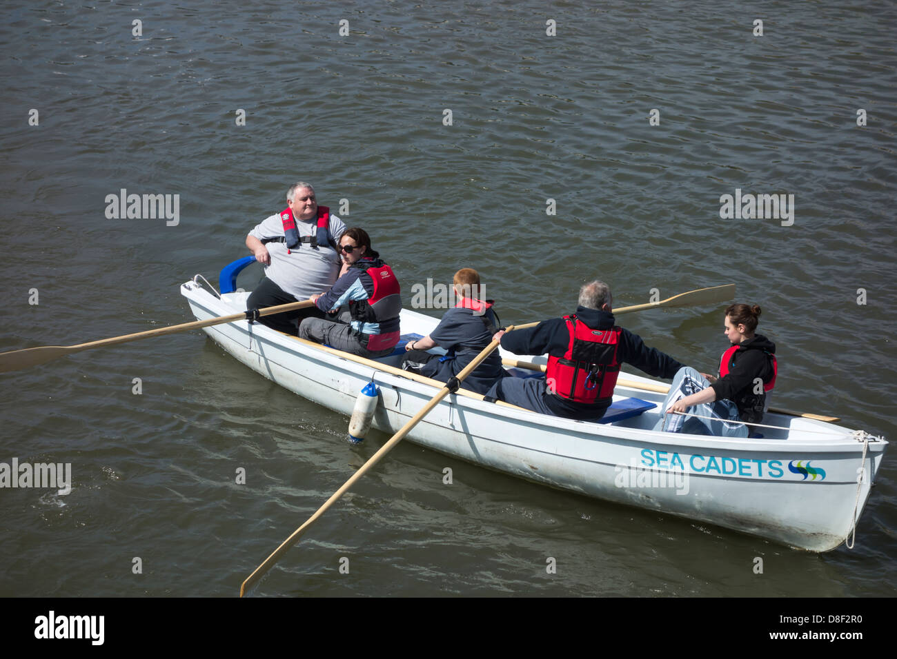 Sea Cadets rowing a boat in Milford Haven Stock Photo - Alamy