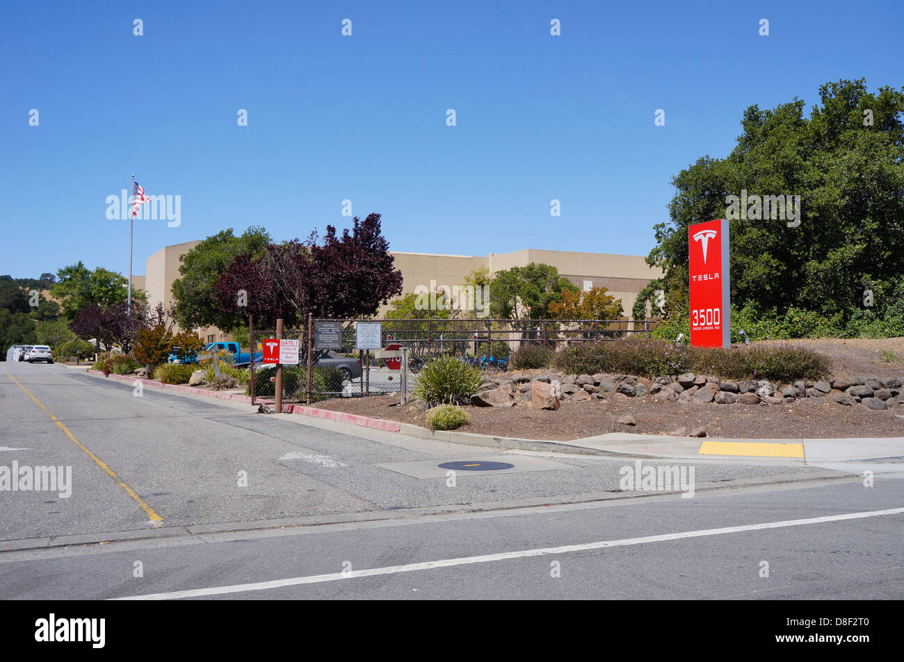 Tesla Motors Sign Stock Photo - Alamy
