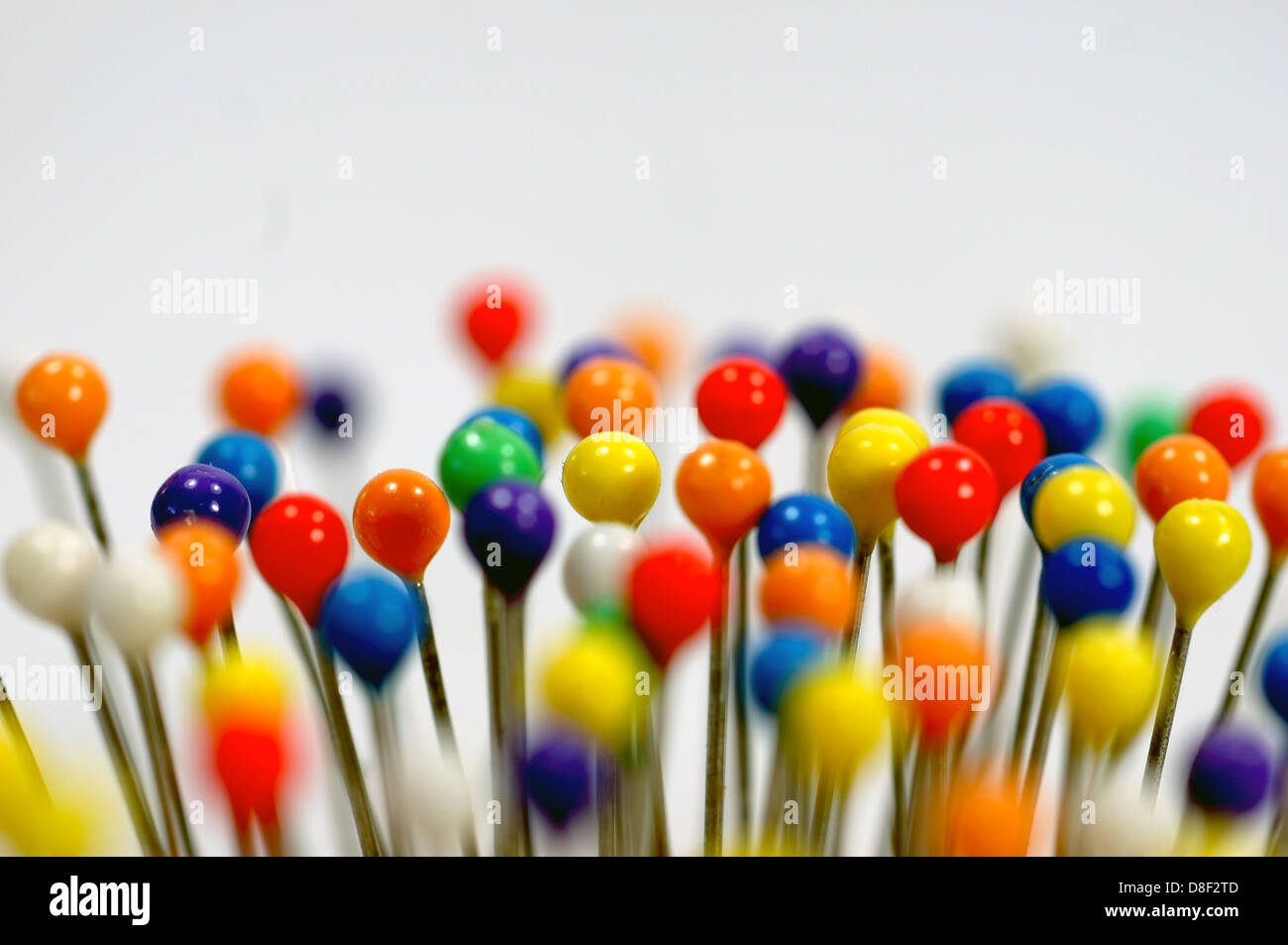 Pin heads hi-res stock photography and images - Alamy