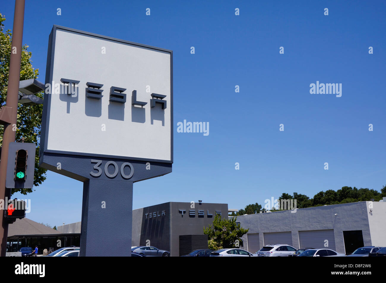Tesla Electric Car Dealership Stock Photo - Alamy