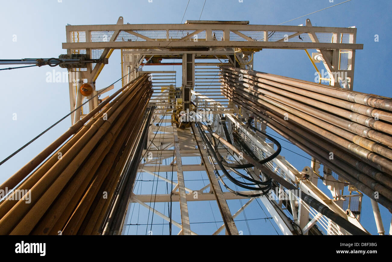 Rig tower hi-res stock photography and images - Alamy