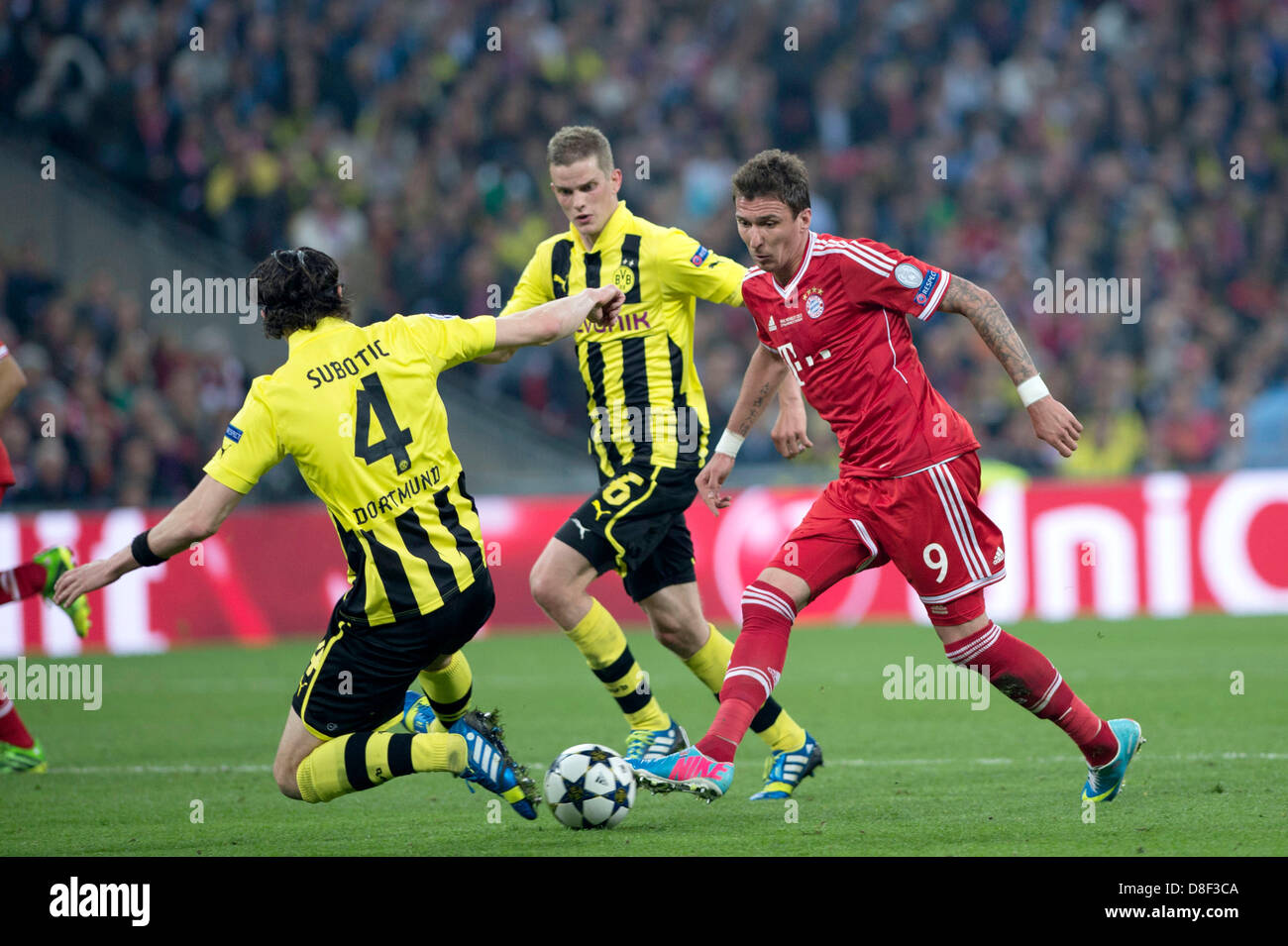 Neven Subotic (Dortmund), Mario Mandzukic (Bayern), MAY 25, 2013 ...