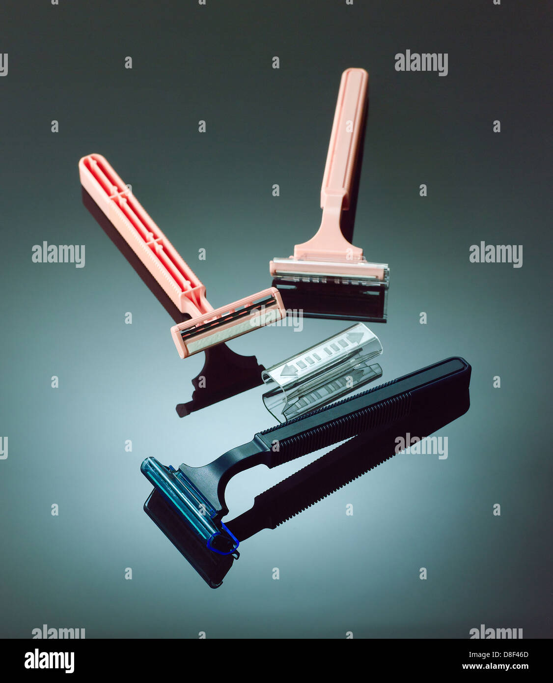 Safety razors hi-res stock photography and images - Alamy