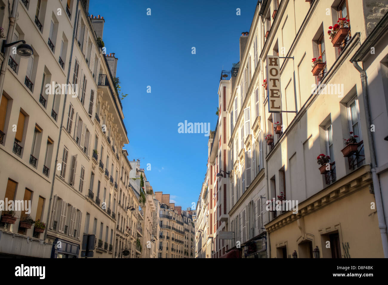 Neighborhood paris hi-res stock photography and images - Alamy