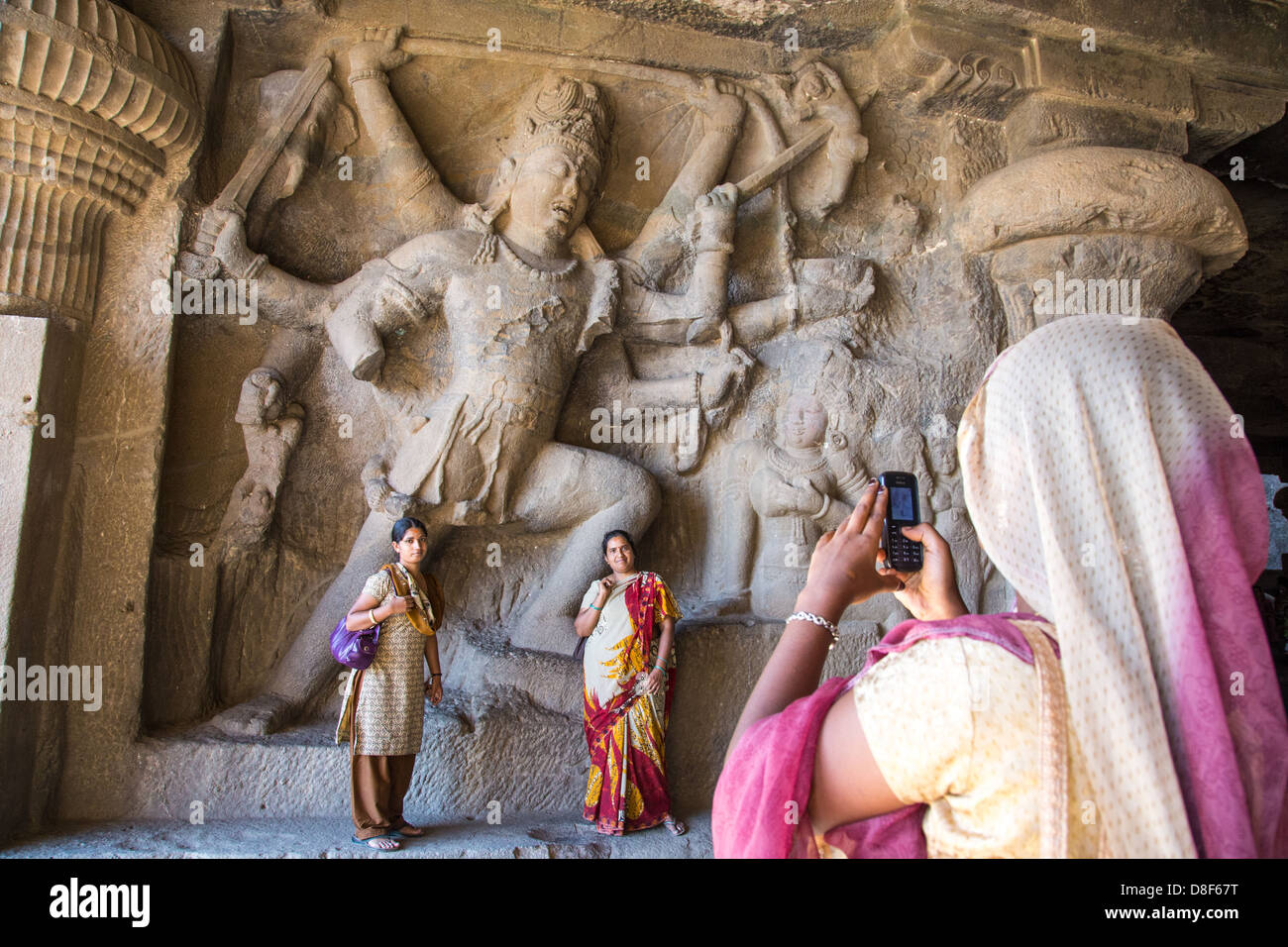Ellora caves sculpture statue hi-res stock photography and images - Alamy