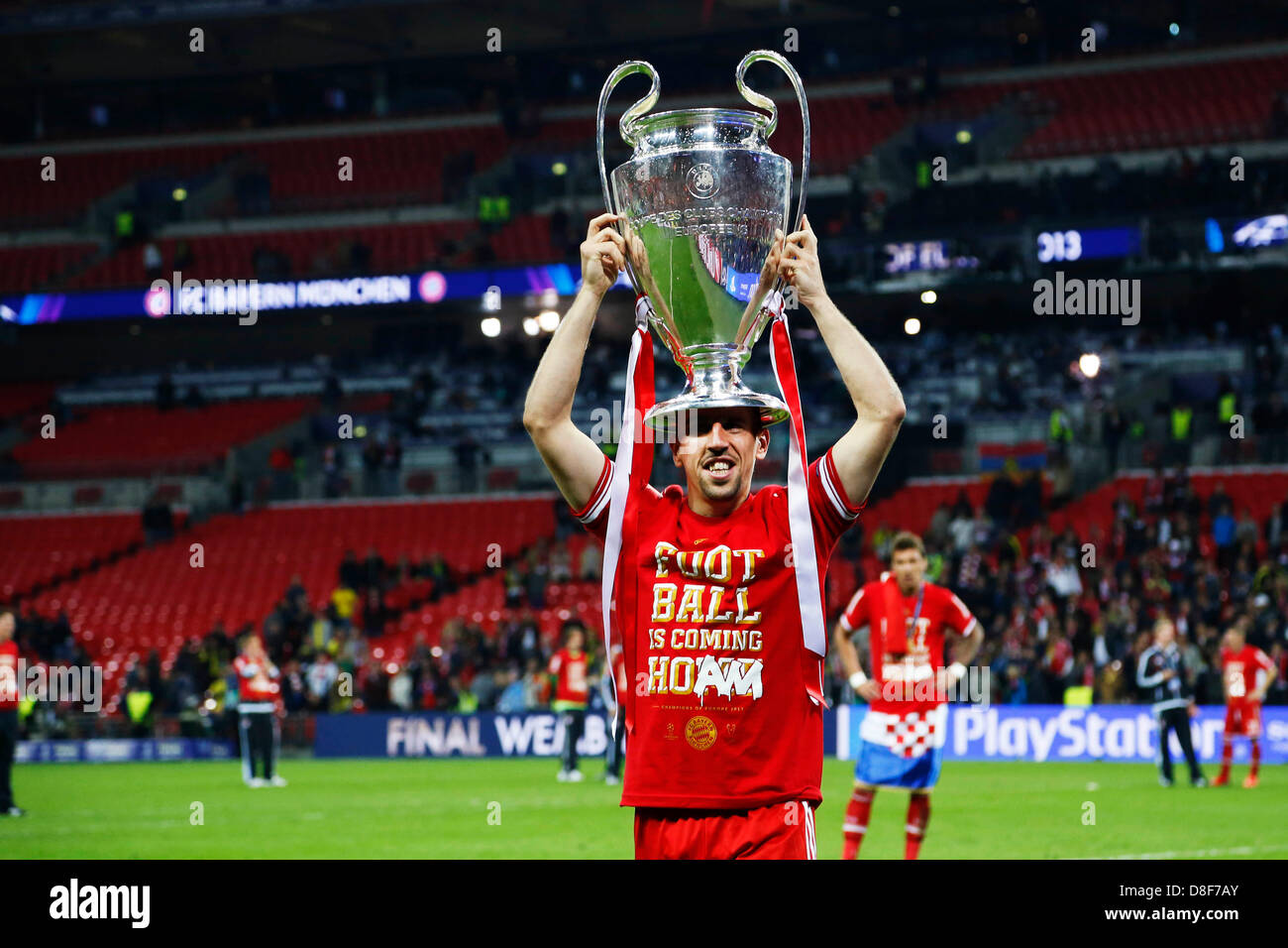 Dortmund bayern uefa trophy hi-res stock photography and images - Alamy