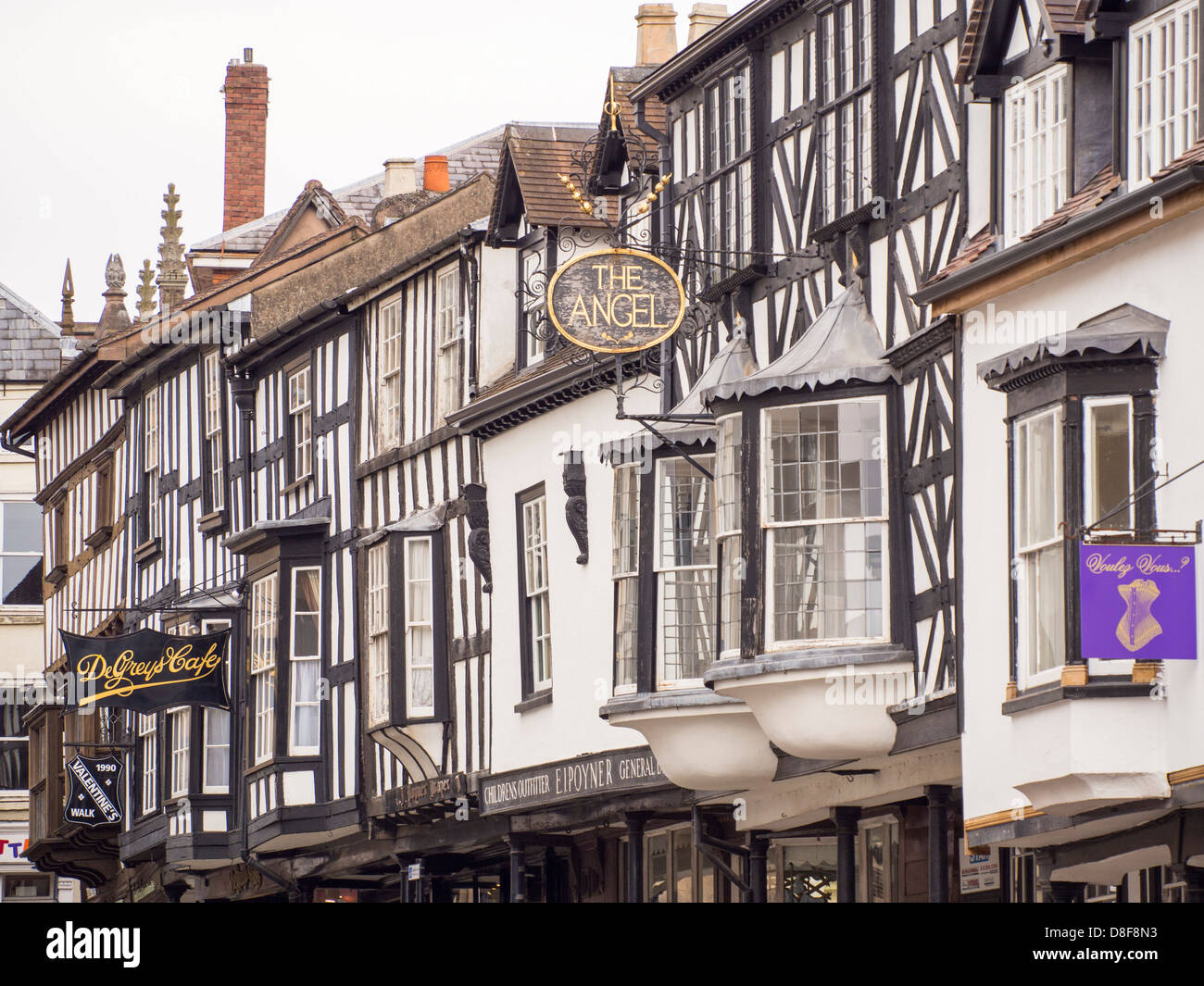 Historical ludlow shropshire shop hi-res stock photography and images ...