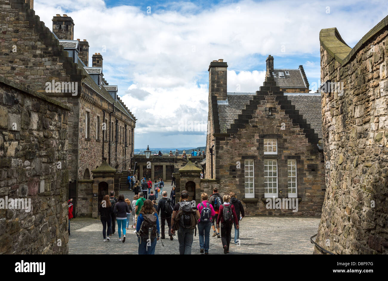 Great Britain, Scotland, Edinburgh, tourists between the medieval ...