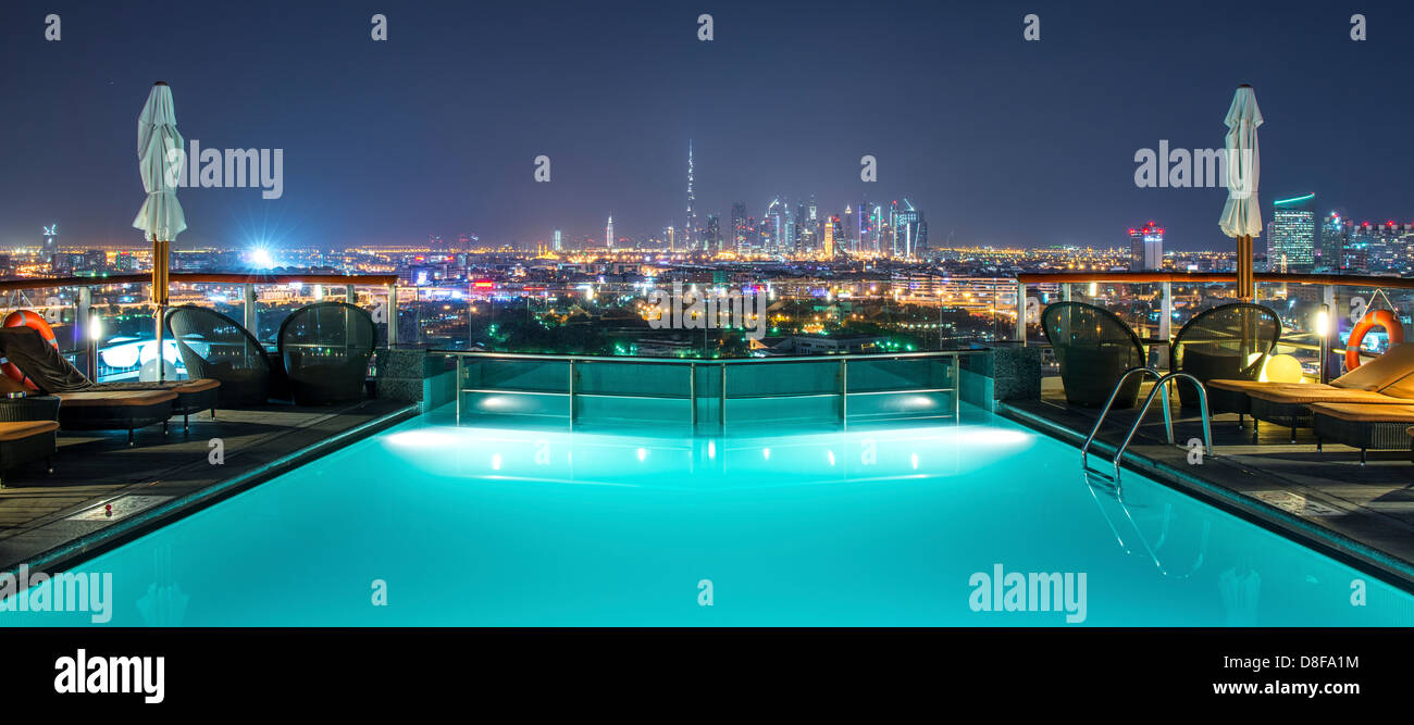 Dubai swimming pool hi-res stock photography and images - Alamy