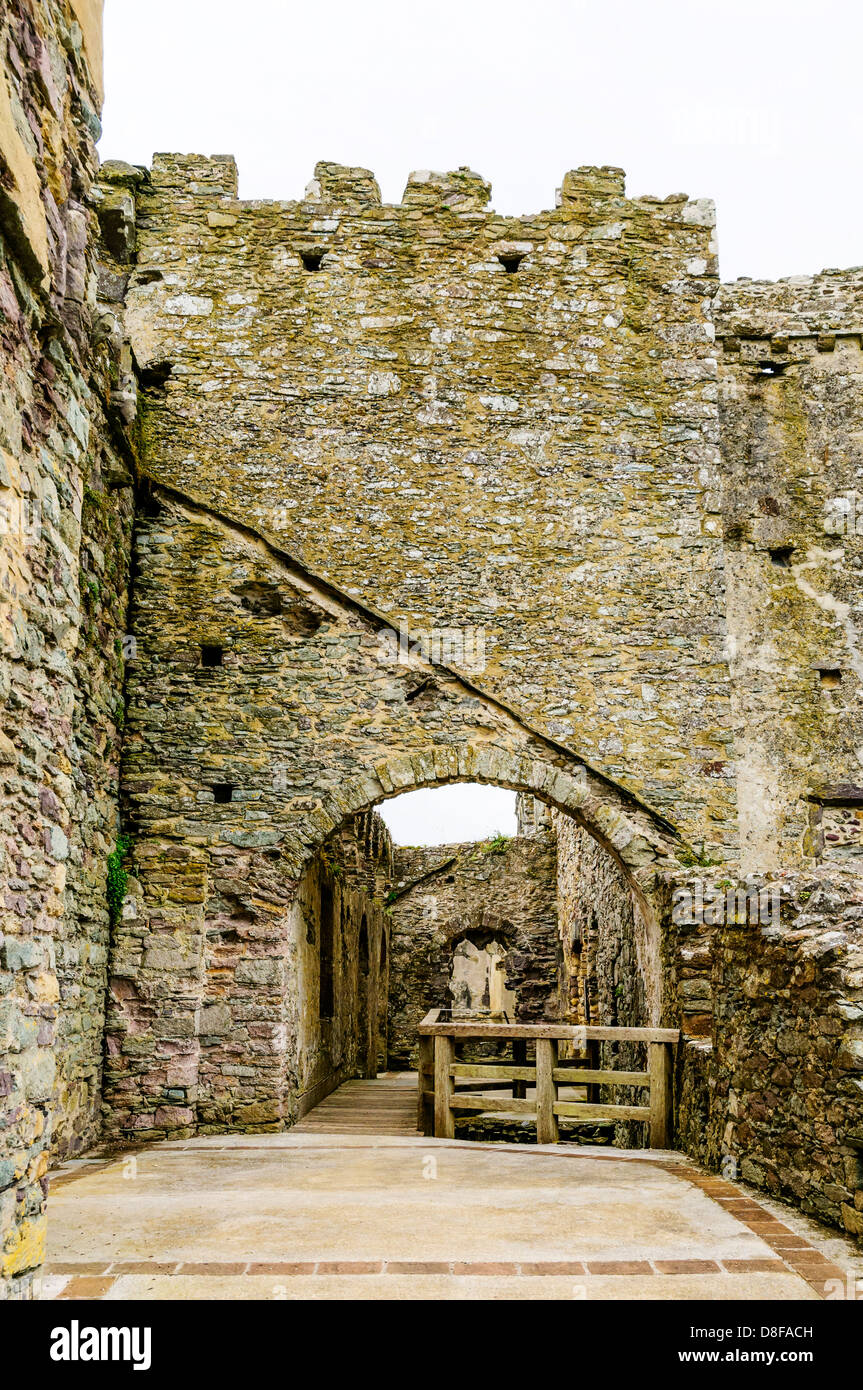 Stone archways and passageways between rooms reflect the creative ...