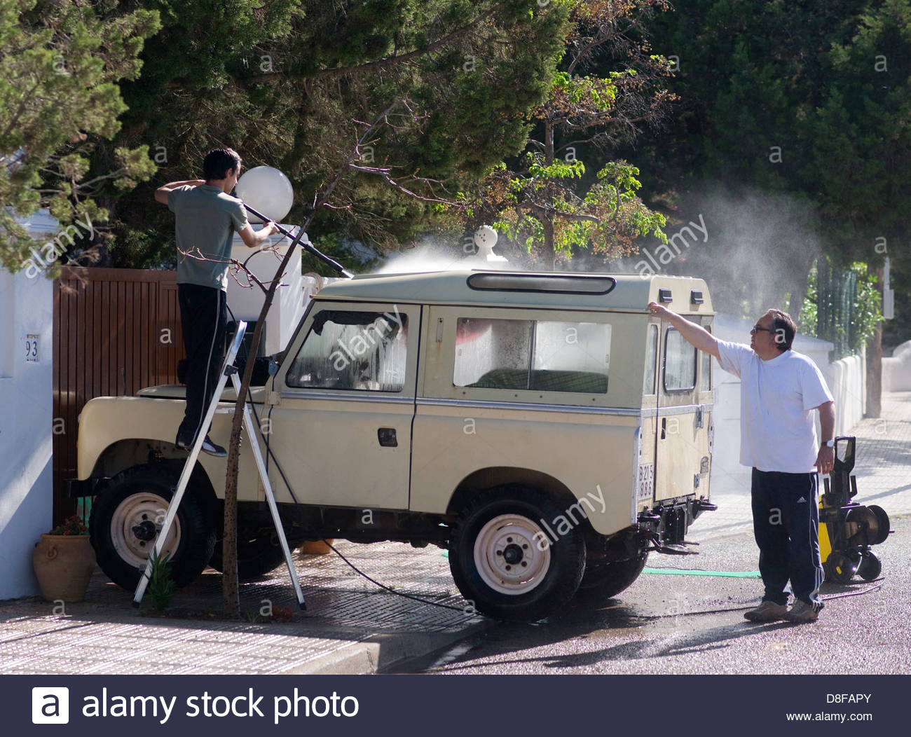 Washing Cars High Resolution Stock Photography and Images - Alamy